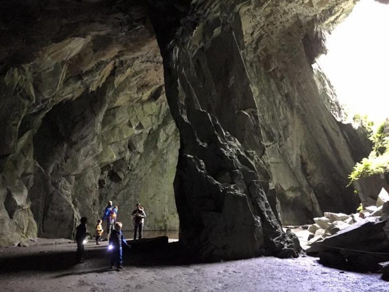 Las 5 mejores cuevas que visitar en Cataluña - Willy’s Plan